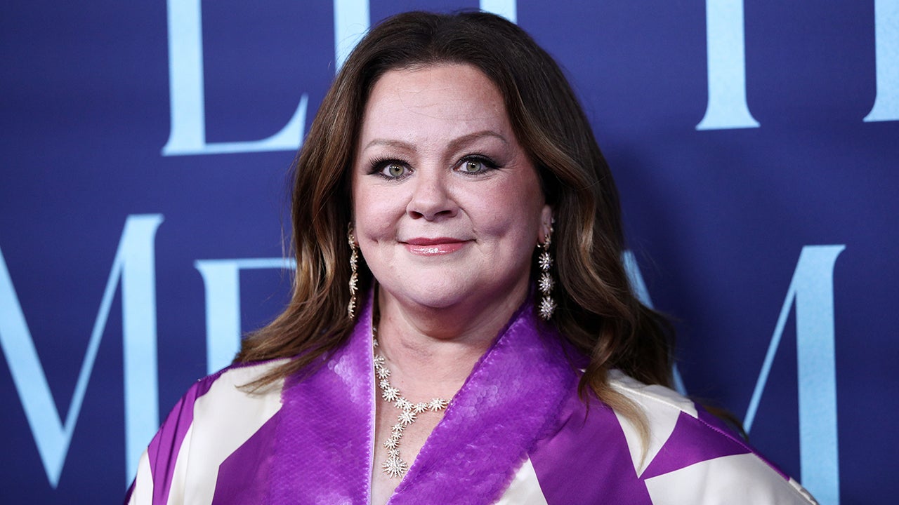 Melissa McCarthy Shares Why She Can't Watch 'Gilmore Girls' in Her Own Home | Entertainment Tonight